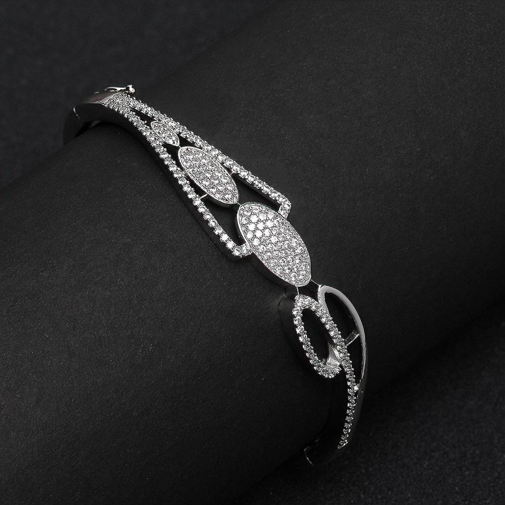 Celestial Chic Kada | Celestial Chic Kada · Eternz