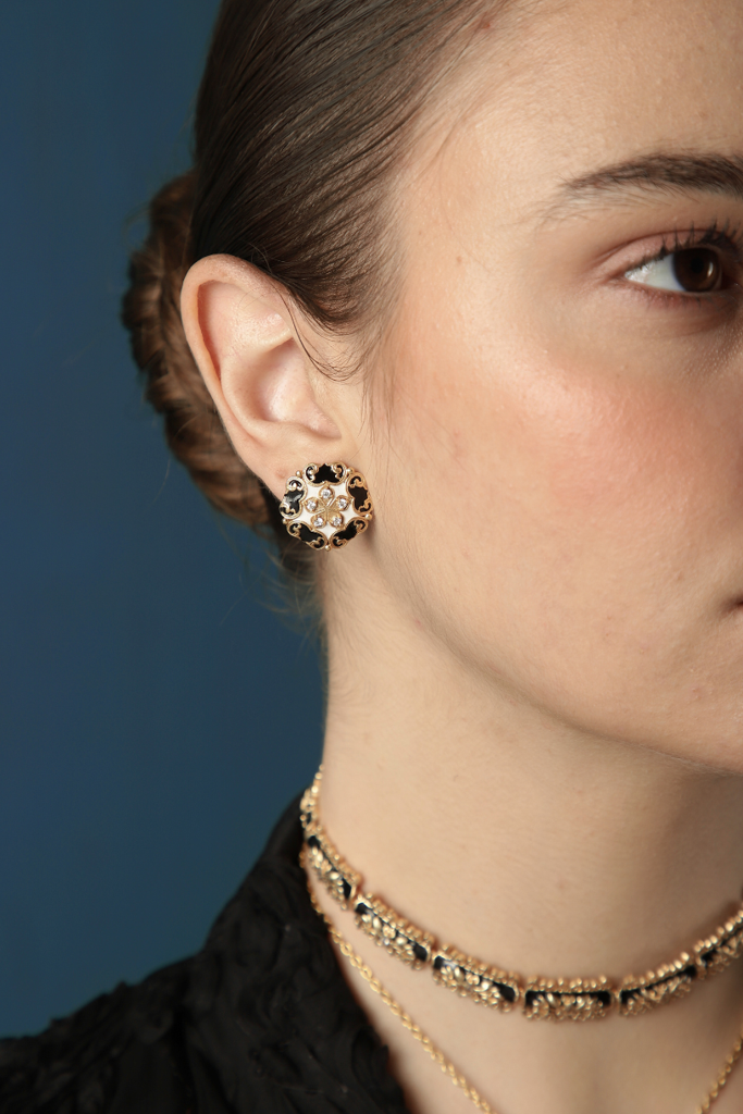 Baroque White & Black Studs | Baroque White & Black Studs · Eternz