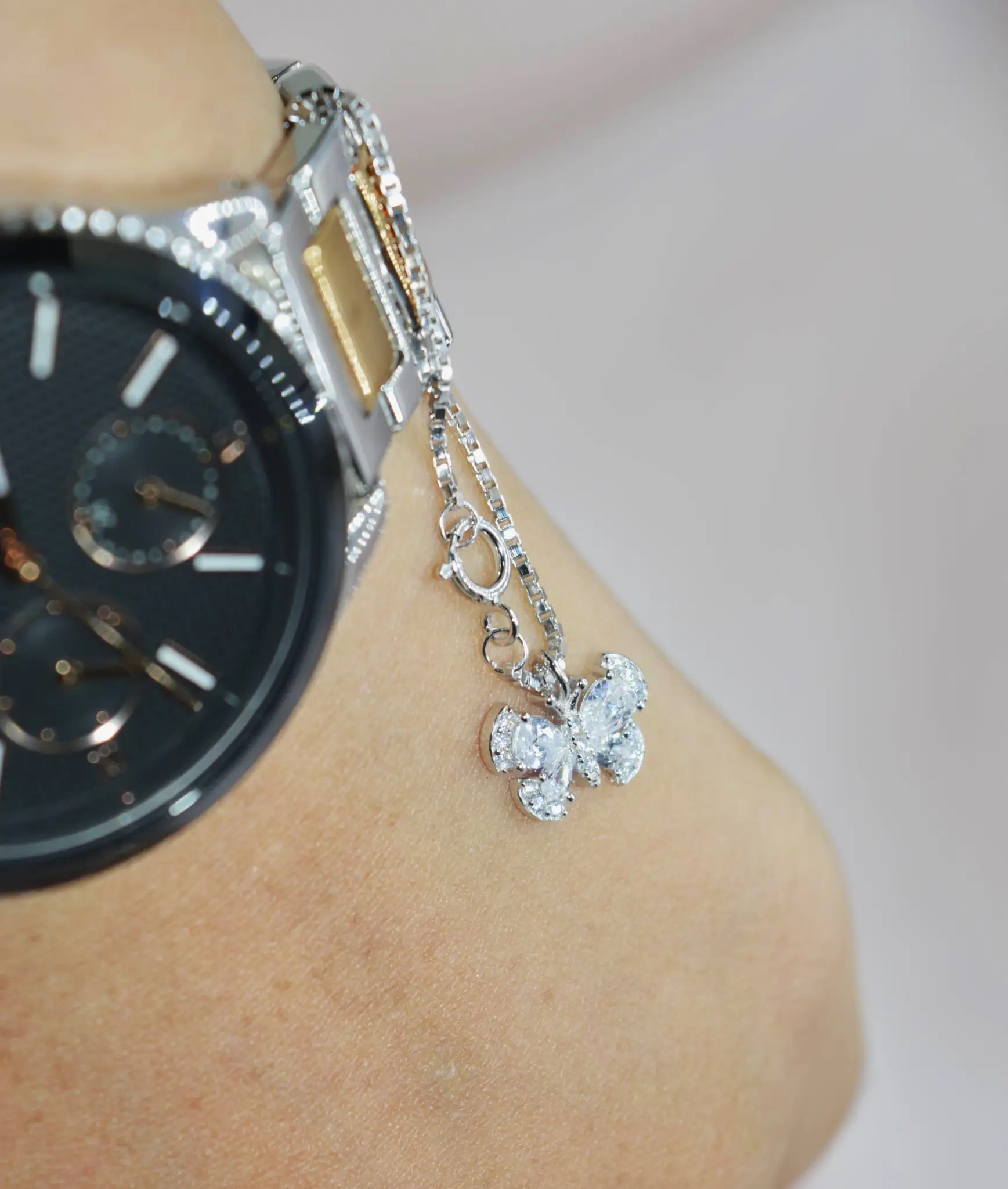 Dancing Wings Watch Charm | Dancing Wings Watch Charm · Eternz