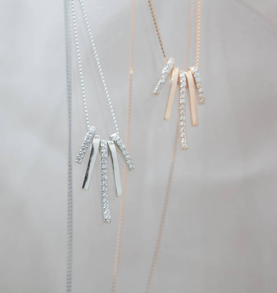 Alternating Metal Necklace: Timeless Style | Alternating Metal Necklace ...
