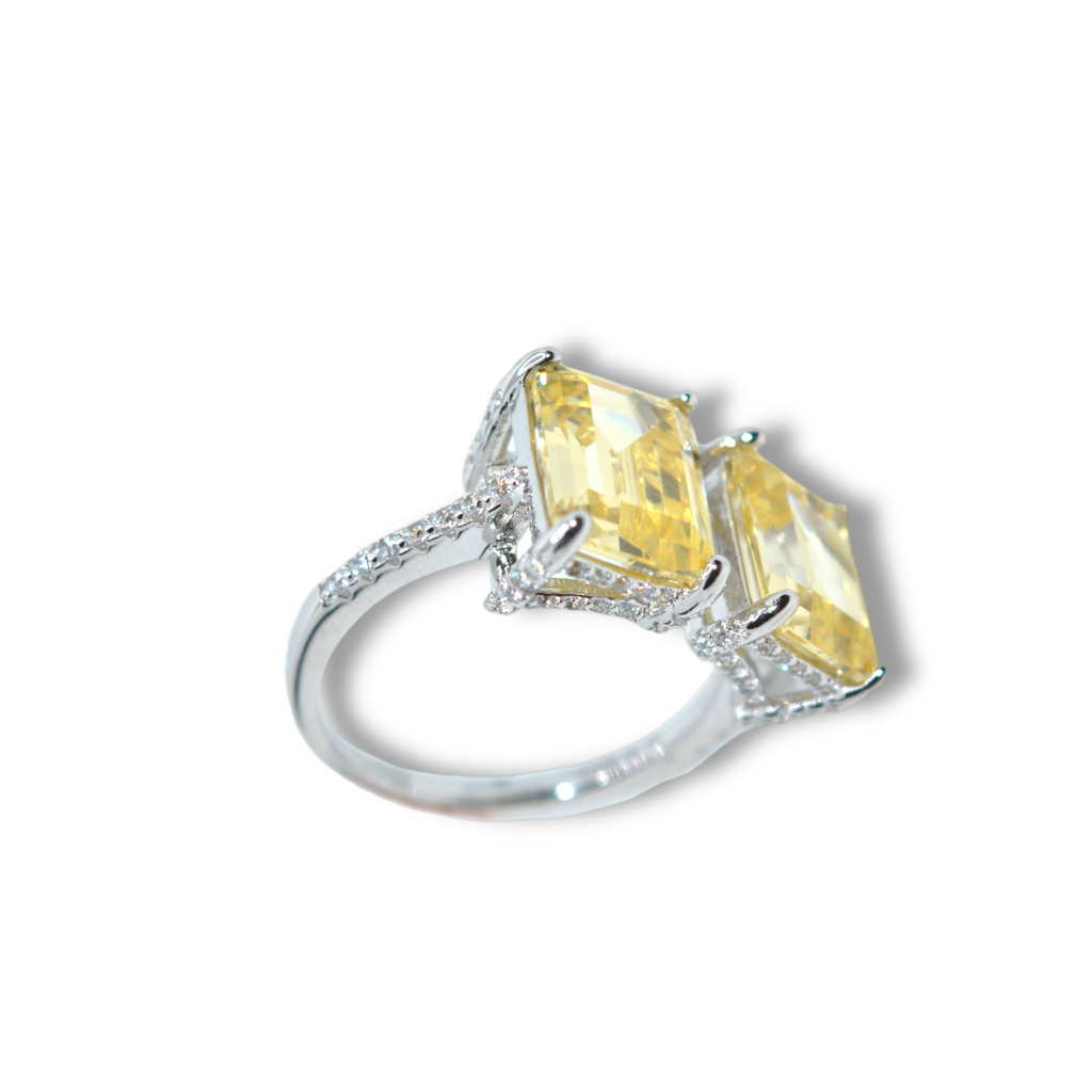 Golden Star Bust Ring | Golden Star Bust Ring · Eternz