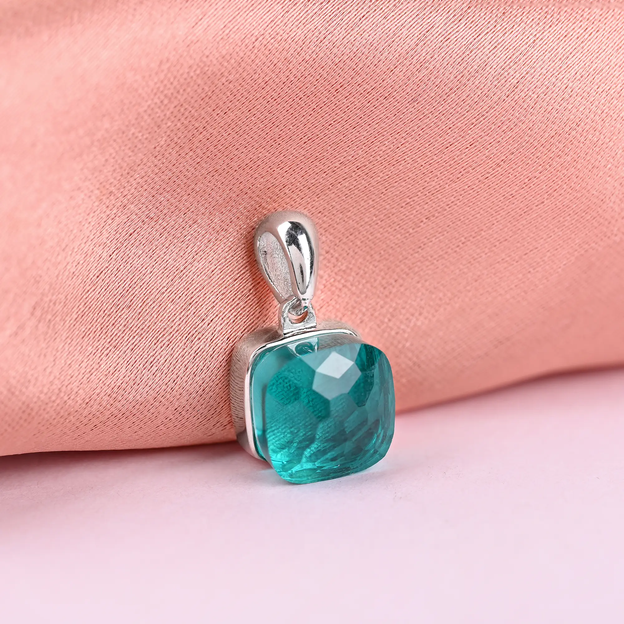 Gold Regal Emerald Set | Gold Regal Emerald Set · Eternz