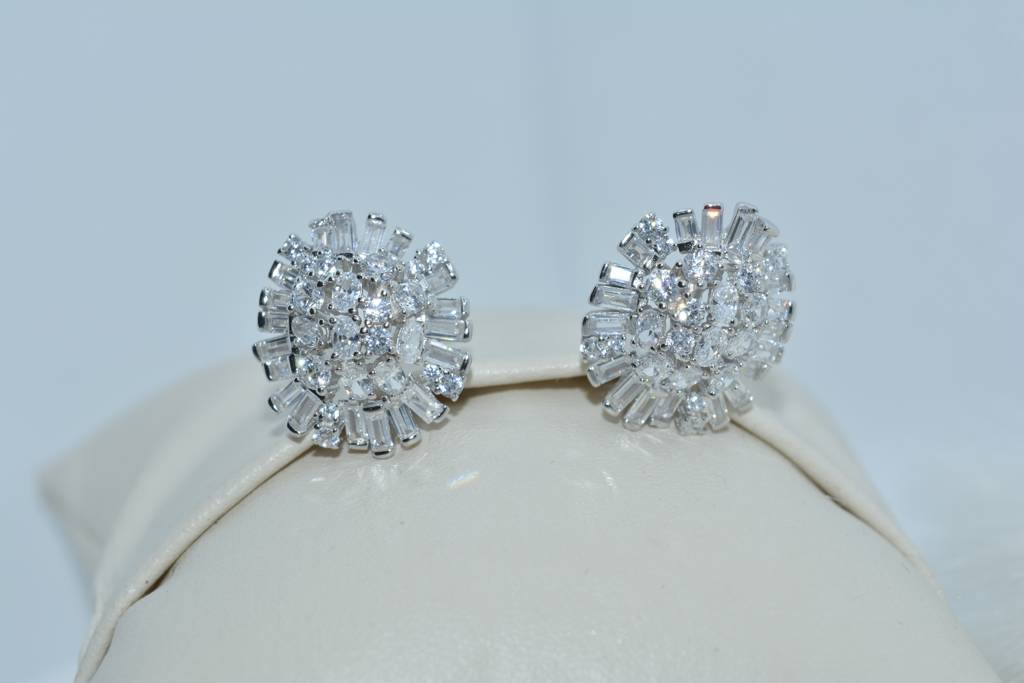 Power Oval Studs | Power Oval Studs · Eternz