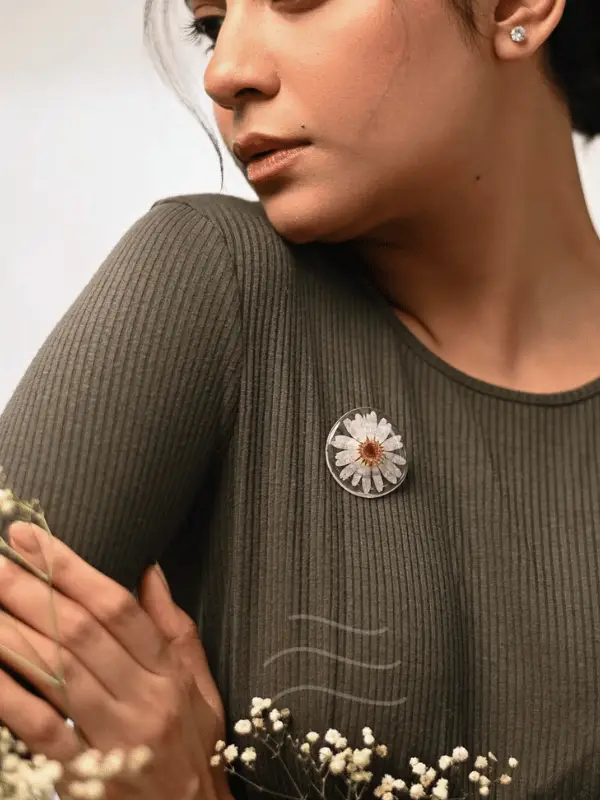 Misty Marguerite Pin | Misty Marguerite Pin · Eternz