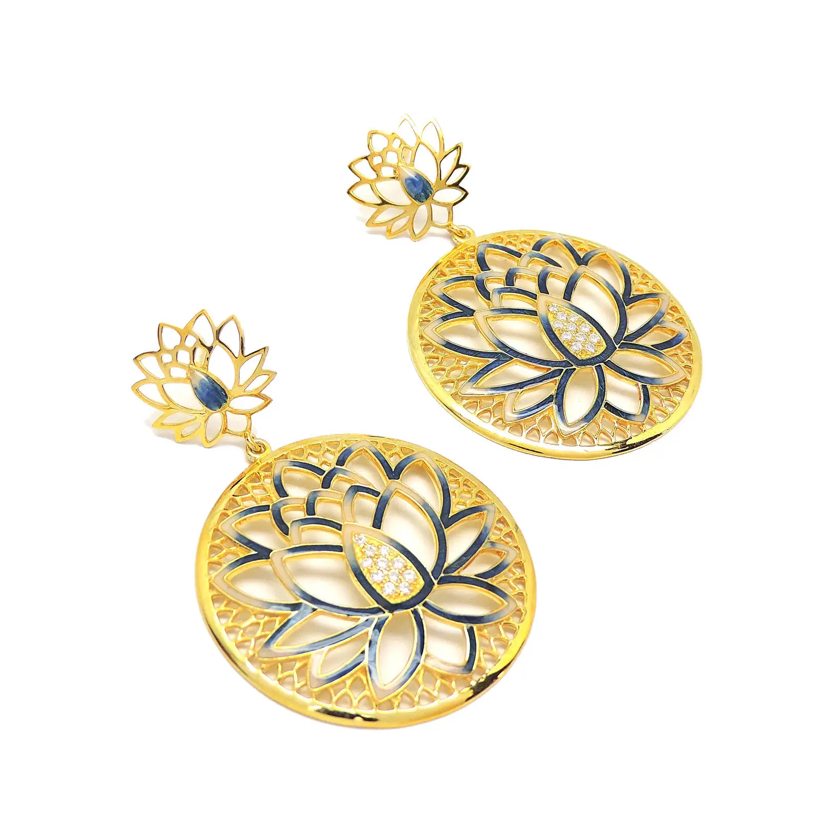 The Deluxe Lotus Beauty | The Deluxe Lotus Beauty · Eternz