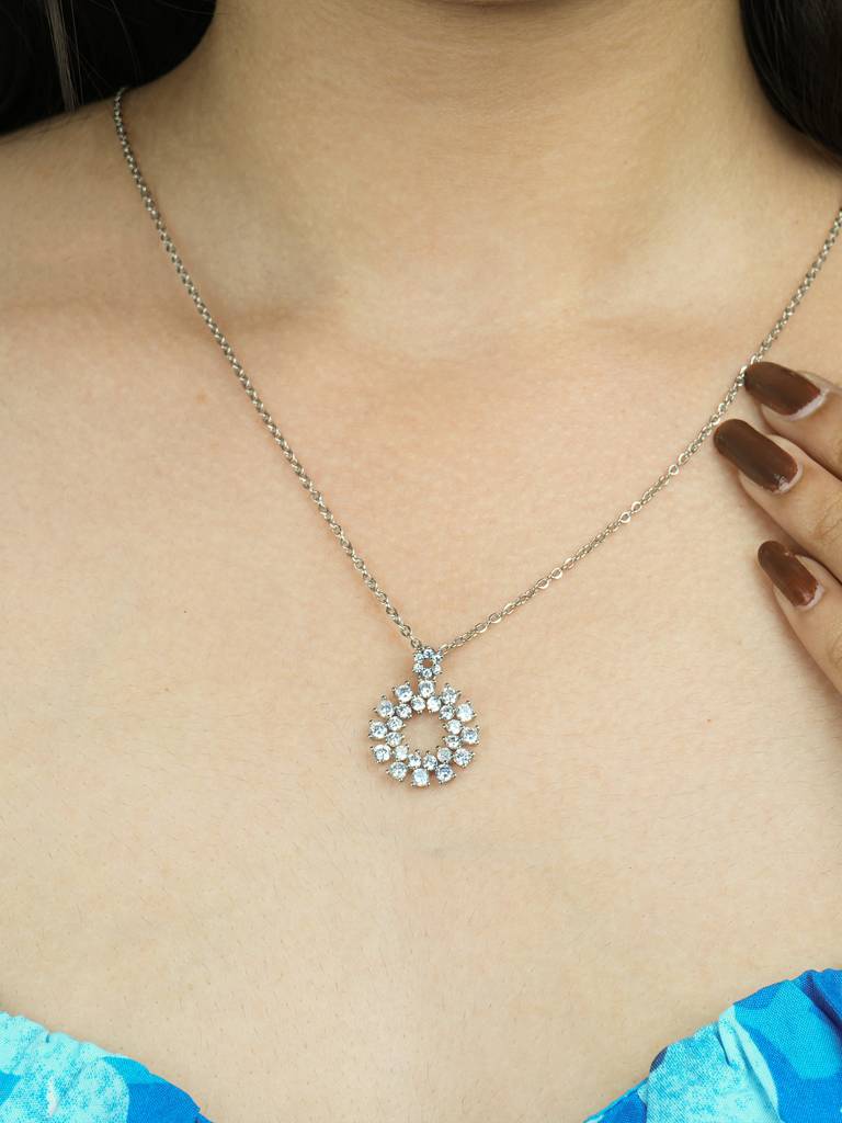 Snowflake Cz Pendant | Snowflake Cz Pendant · Eternz