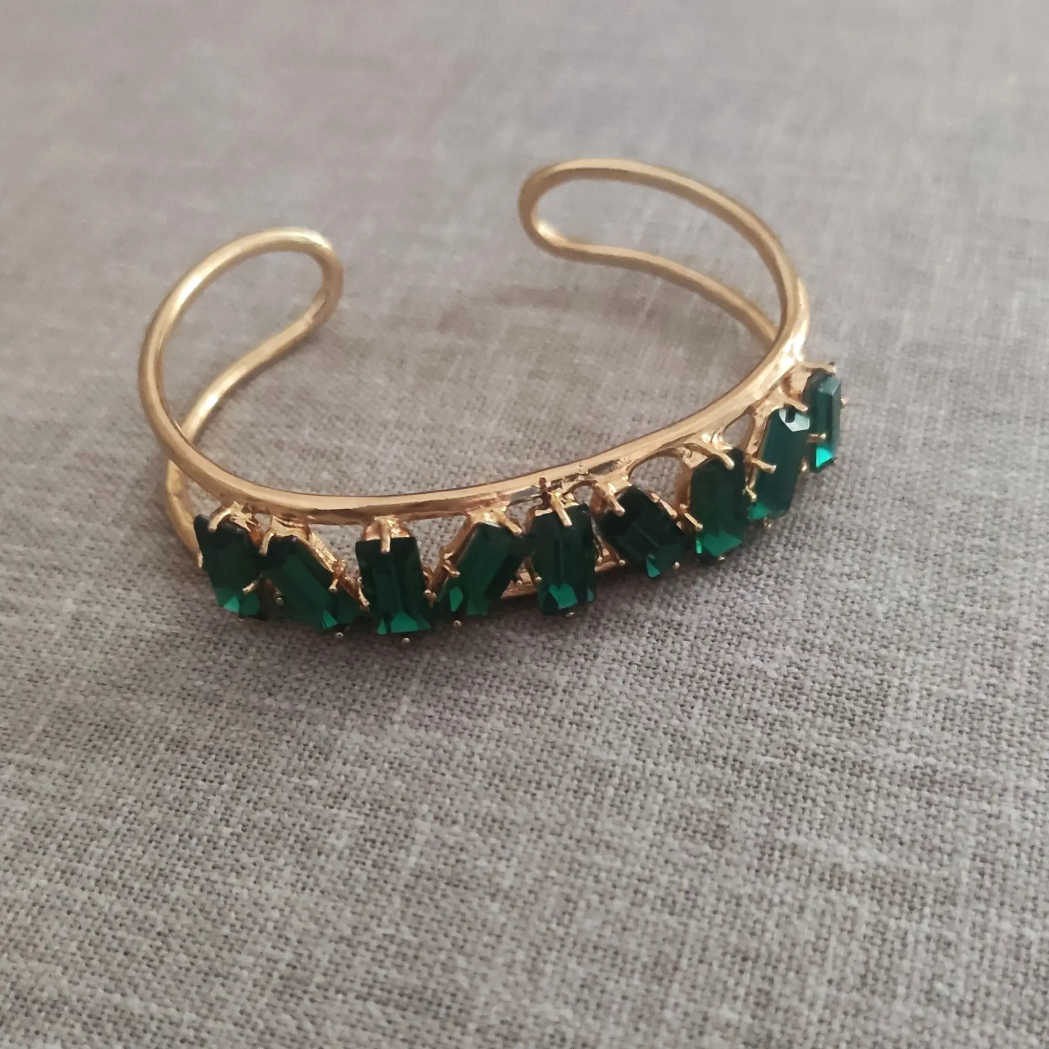 Amaana Crystal Cuff | Amaana Crystal Cuff · Eternz