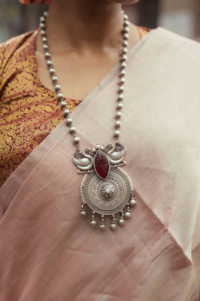 Tribal Long Duck Motif Necklace | Tribal Long Duck Motif Necklace · Eternz