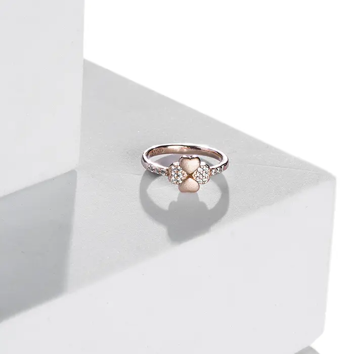 Rose Gold Hearts Connection Ring | Rose Gold Hearts Connection Ring · Eternz