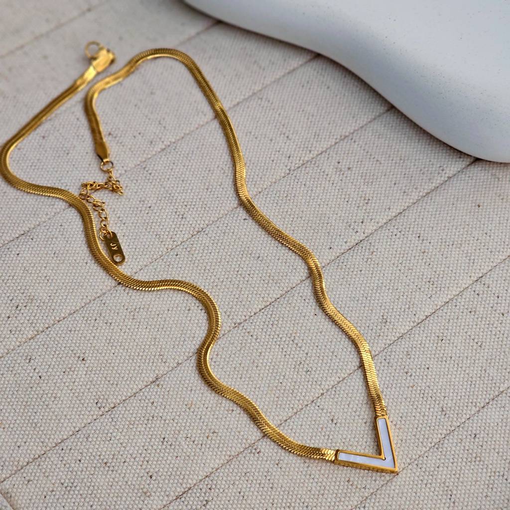 Dainty V Shape Snake Necklace - Pearl | Dainty V Shape Snake Necklace ...