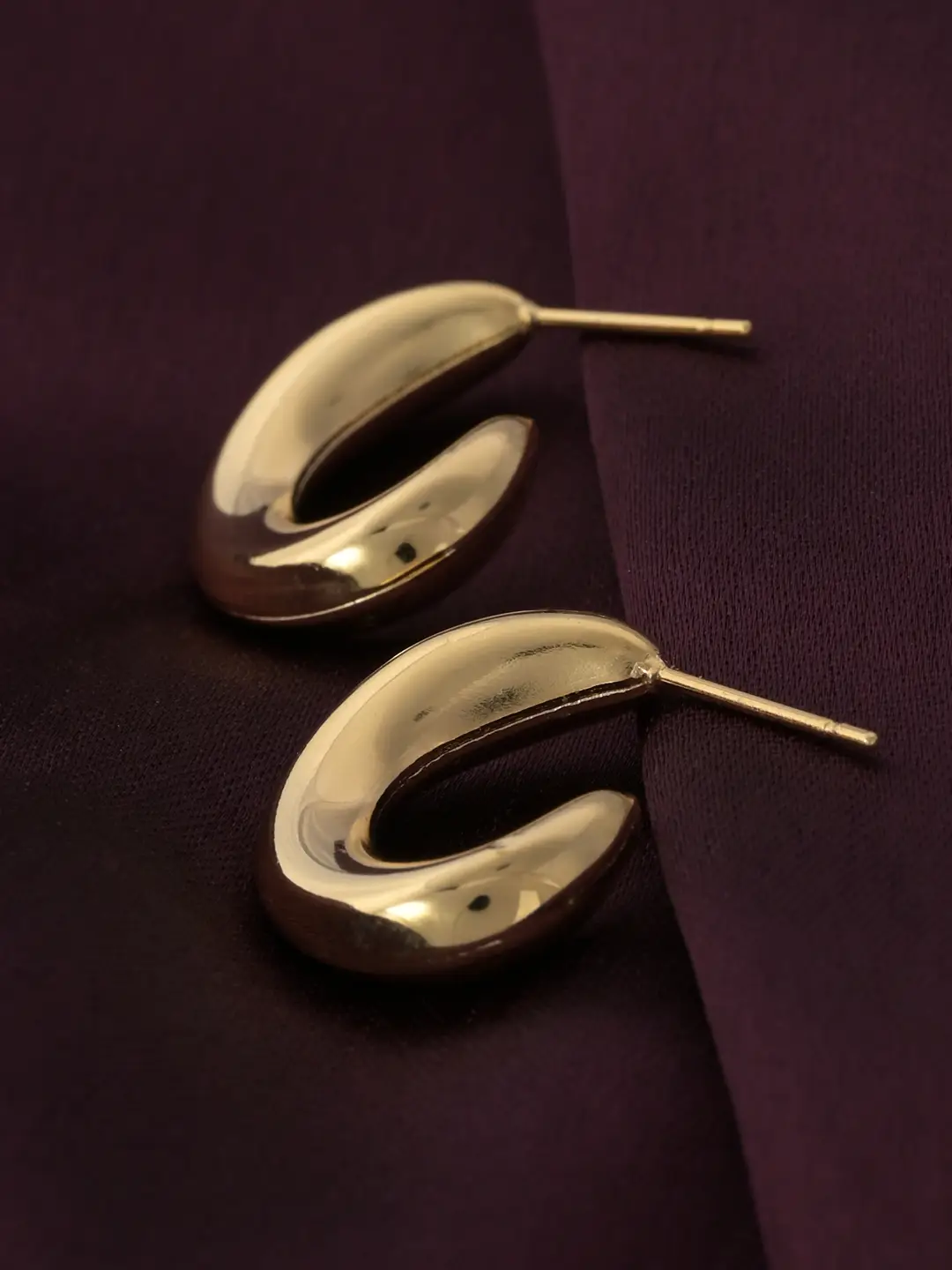 Cursive C Hoop Earrings | Cursive C Hoop Earrings · Eternz