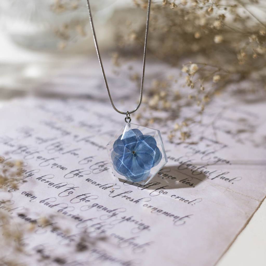 Marina Quartz Necklace | Marina Quartz Necklace · Eternz