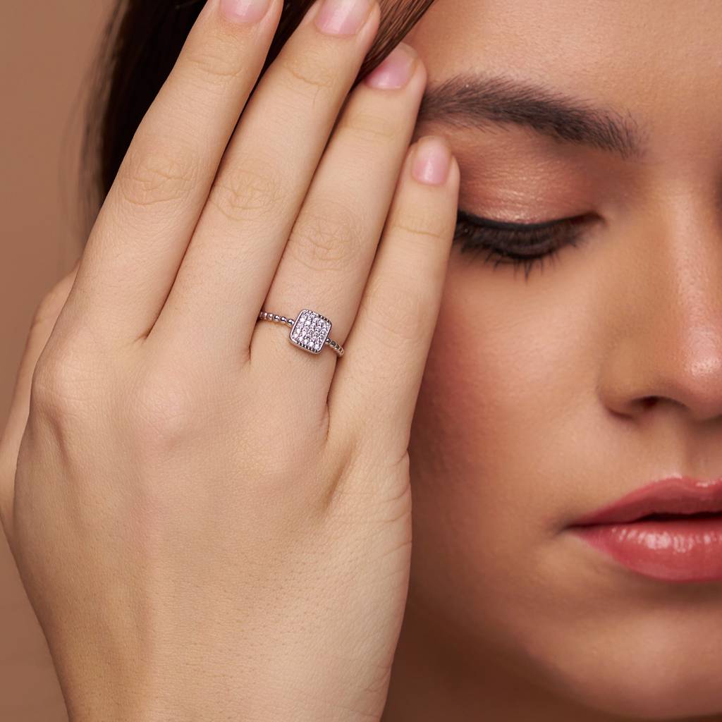 Sparkling Square Shape Ring | Sparkling Square Shape Ring · Eternz