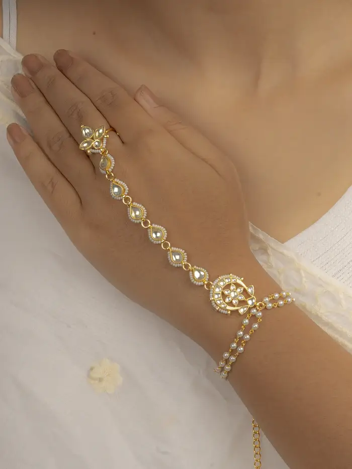 White Color Gold Plated Jadau Kundan Hathphool - Mhp150Y | White Color Gold Plated Jadau Kundan ...