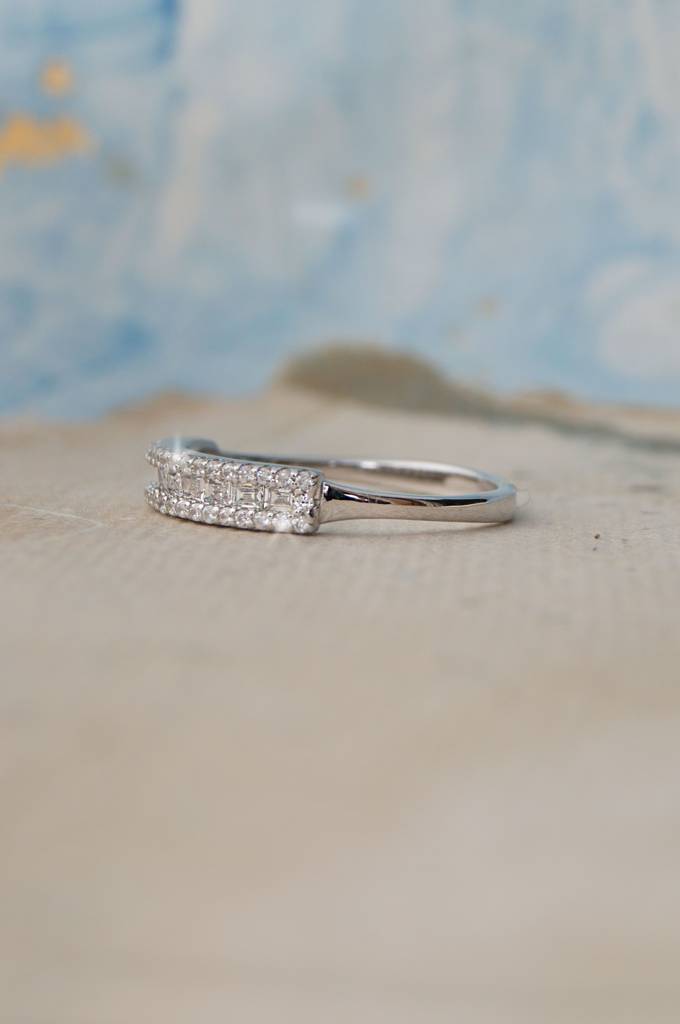 Linear Glam Sterling Silver Band Ring | Linear Glam Sterling Silver Band Ring · Eternz