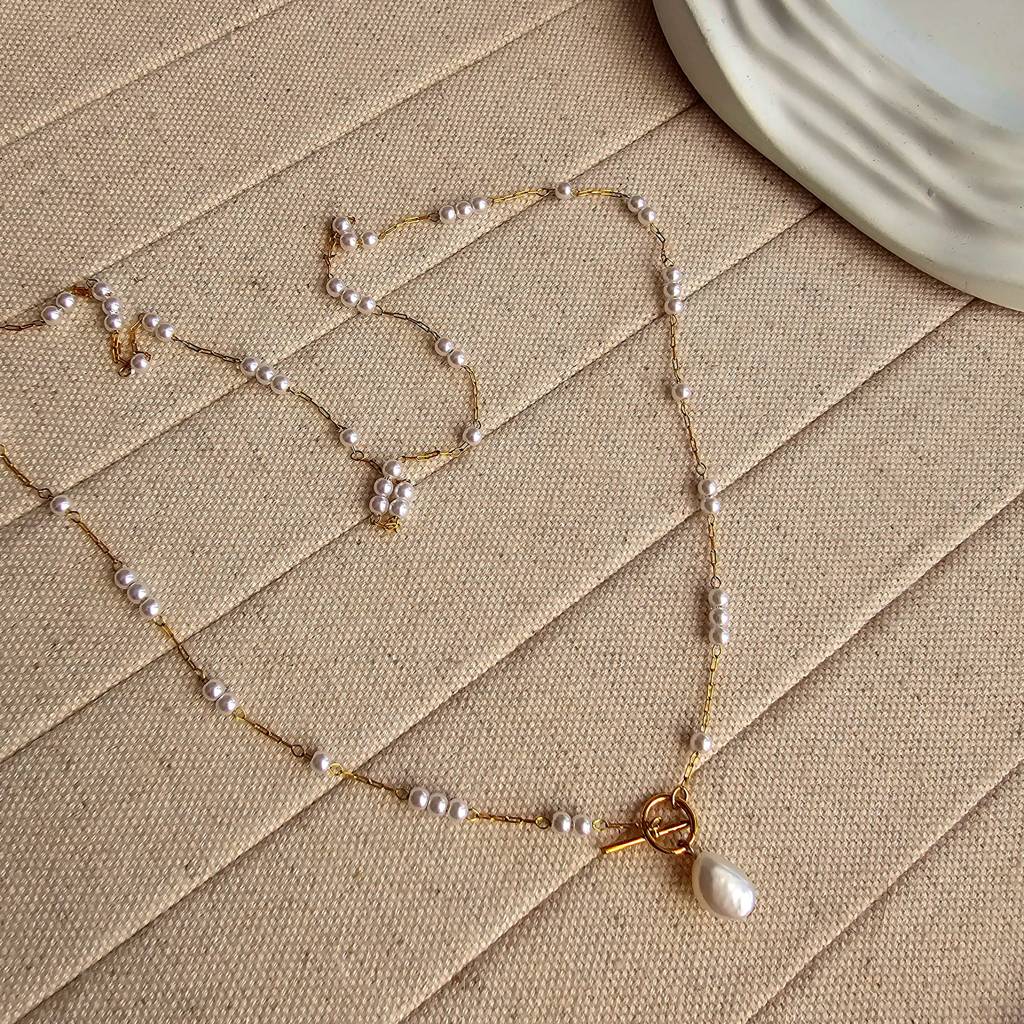Maya Pearl Drop Necklace | Maya Pearl Drop Necklace · Eternz
