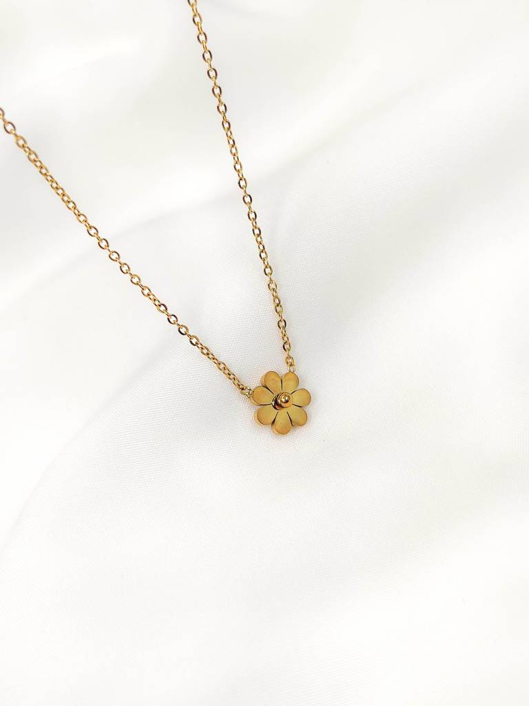 Golden Daisy Necklace | Golden Daisy Necklace · Eternz