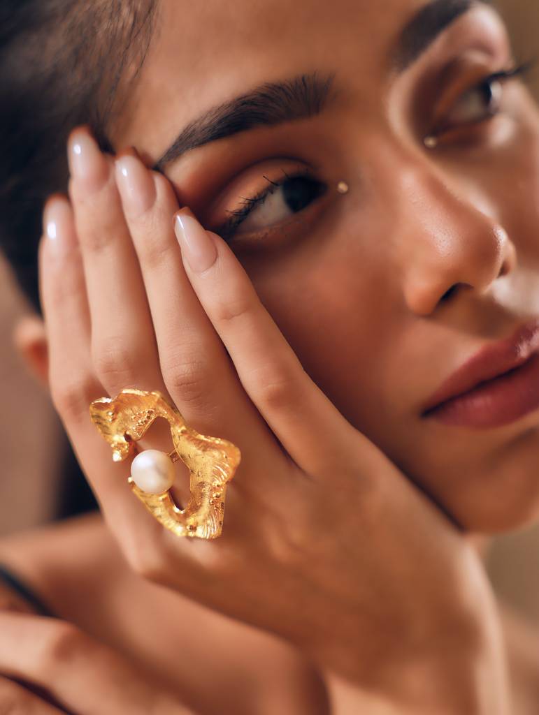 Laranya | Laranya · Eternz