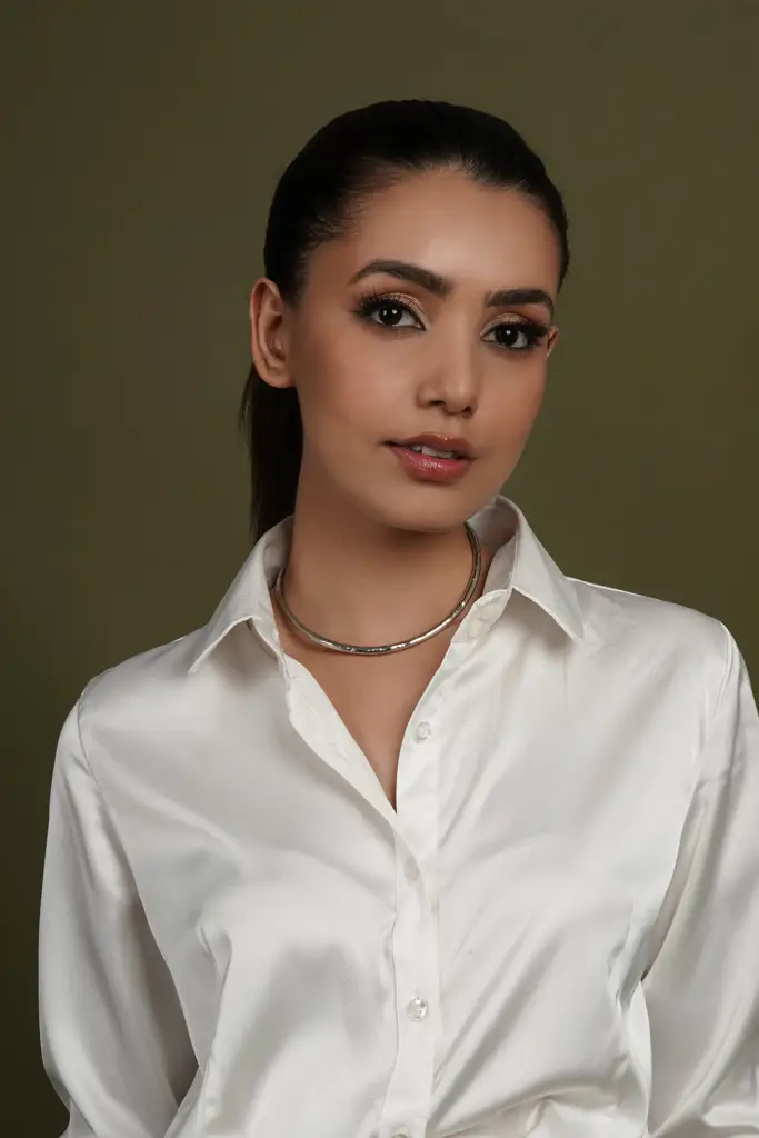 Sleek Silver Plated Neck-Hugging Choker | Sleek Silver Plated Neck ...