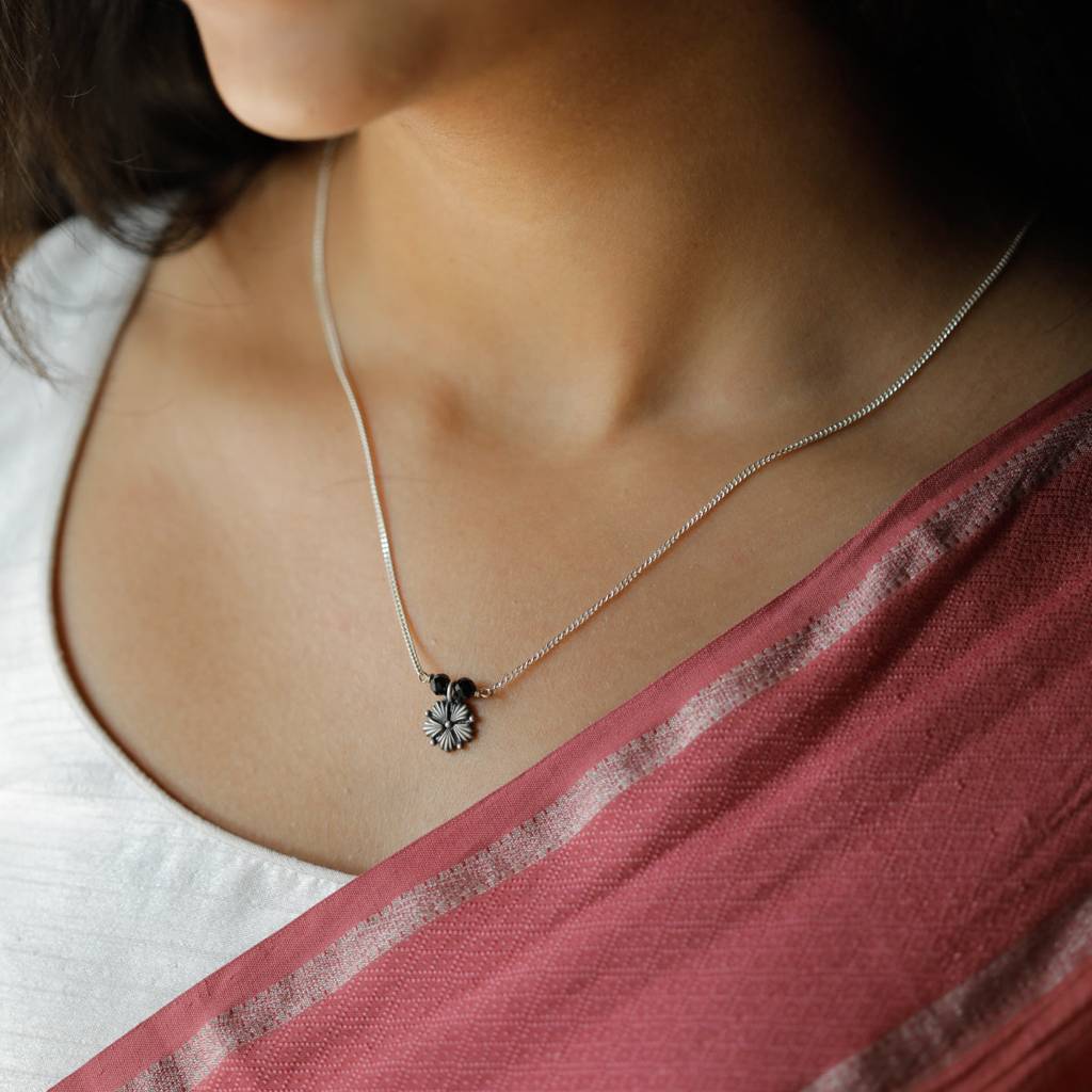 Silver Chain Mangalsutra Jaswandi | 92.5 Silver Mangalsutra · Eternz