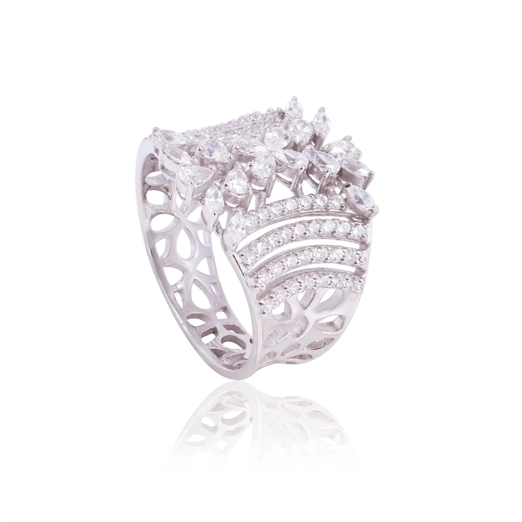 Danilo Curve Ring | Danilo Curve Ring · Eternz