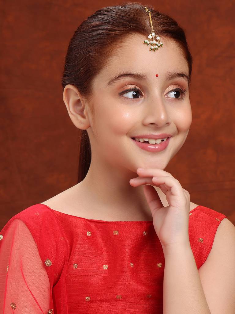 Tear Drop Shaped Maang Tikka With Jhallar Pearls Light Green Bead In ...