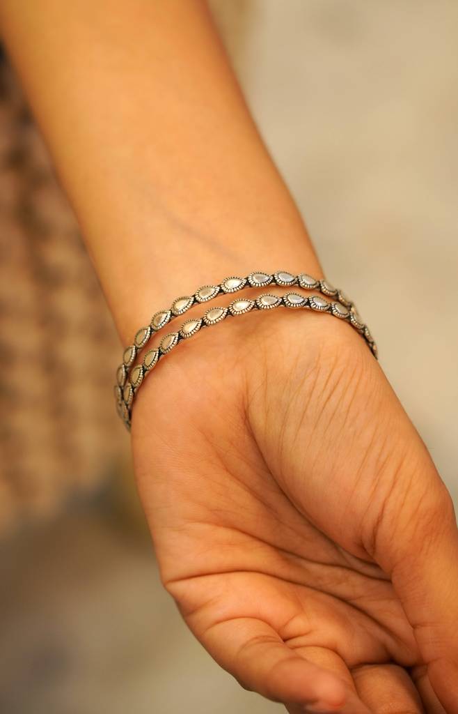 925 Sterling Silver Adya Fine Drop Bangle | 925 Sterling Silver Adya Fine Drop Bangle · Eternz