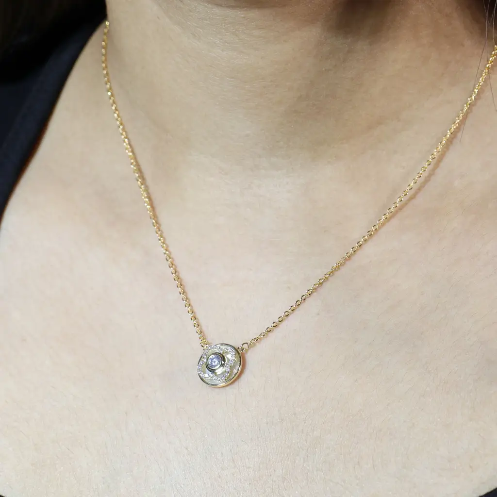 Clover Rotating Pendant | Clover Rotating Pendant · Eternz