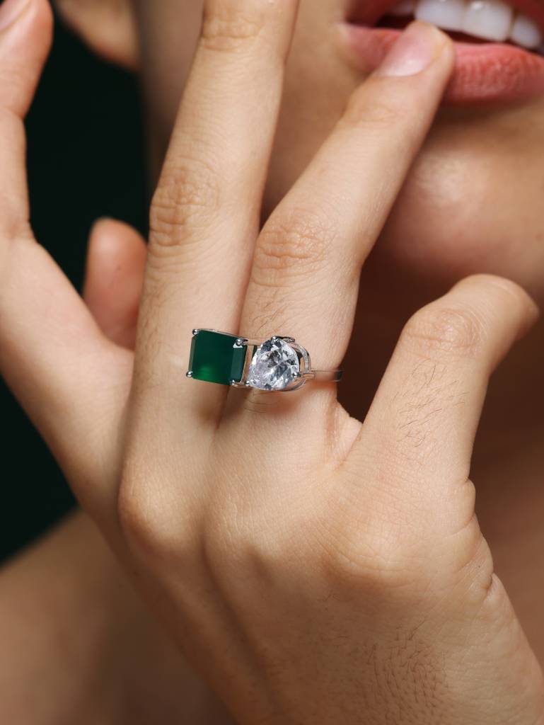 Radiant Emerald Promise Ring | Radiant Emerald Promise Ring · Eternz