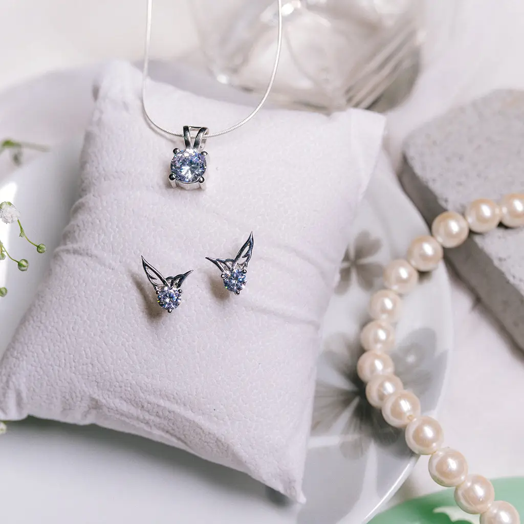 Minimalistic Solitaire Jewellery Set | Minimalistic Solitaire Jewellery ...