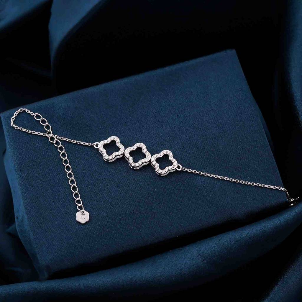 Silver Row Clover Chain Bracelet | Silver Row Clover Chain Bracelet ...