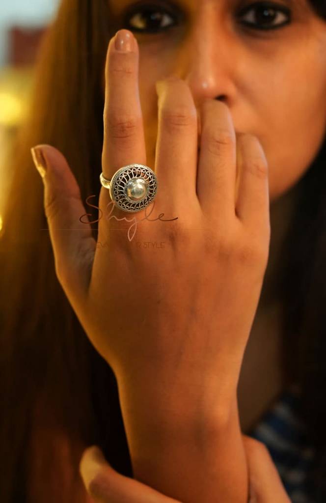 Adya Intricate Carved Embossed Ring | Adya Intricate Carved Embossed Ring · Eternz