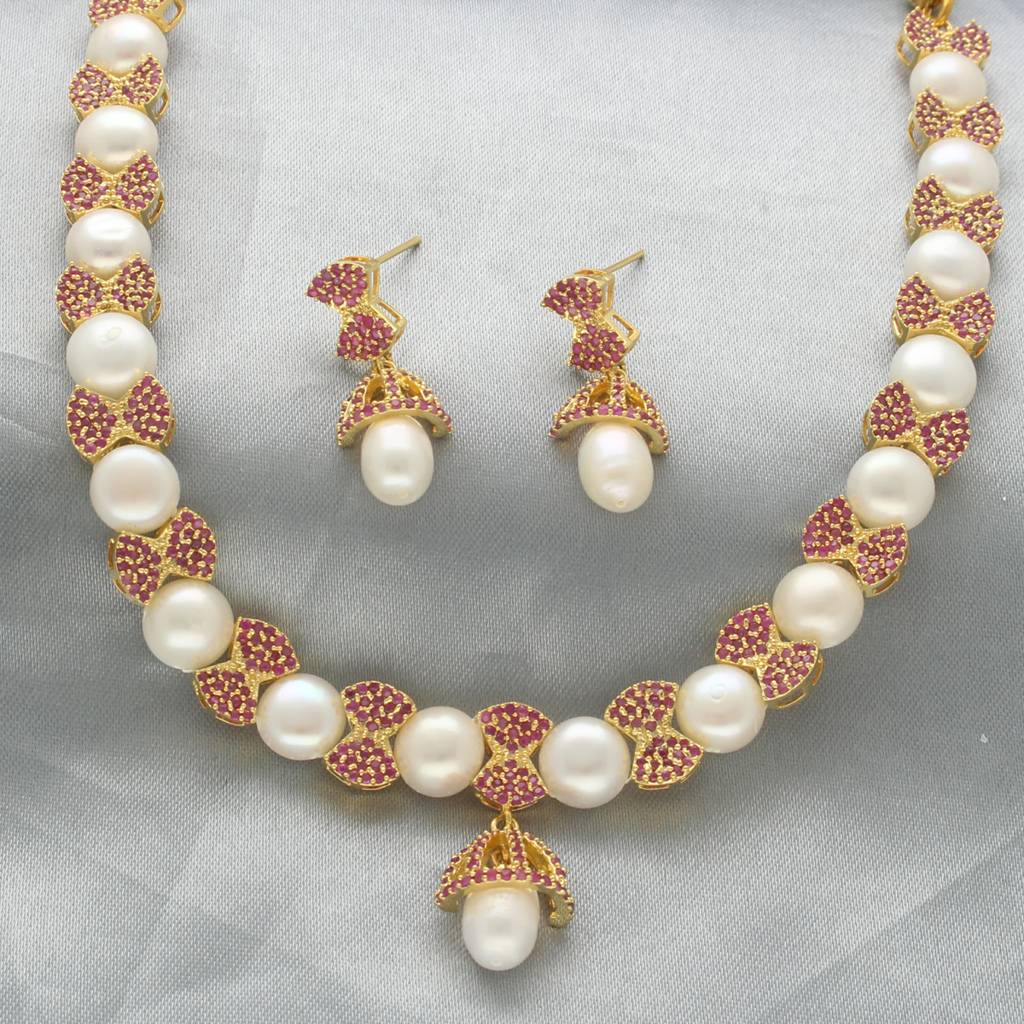Divine Pearl Necklace Set | Divine Pearl Necklace Set · Eternz