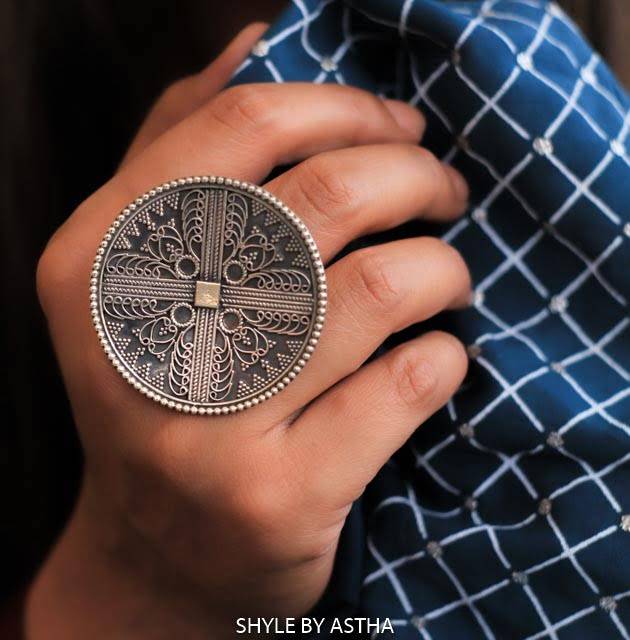 Anvaya Daana Art Classic Ring | Anvaya Daana Art Classic Ring · Eternz