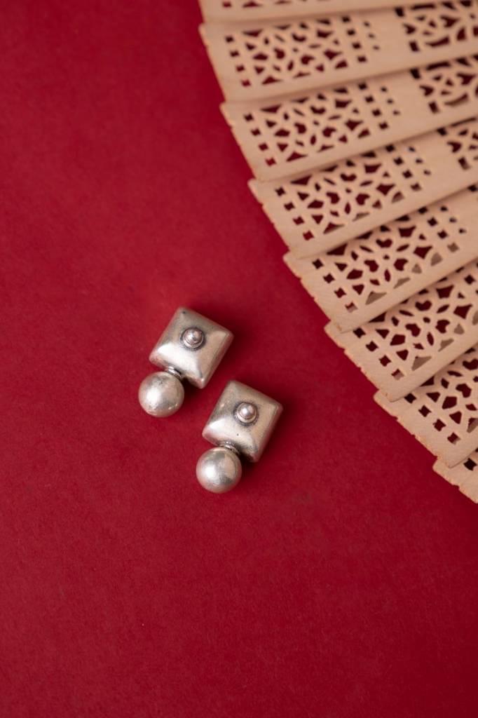 Moh Embossed Matte Stud Earring | Moh Embossed Matte Stud Earring · Eternz