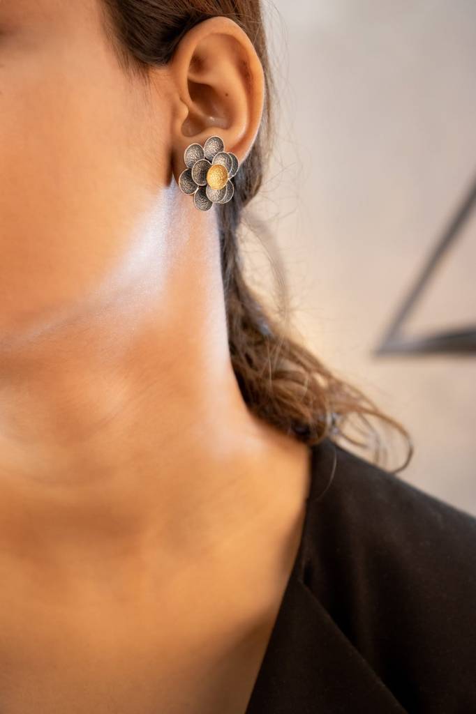 Adya Dual Tone Textured Flower Stud Earring | Adya Dual Tone Textured Flower Stud Earring · Eternz