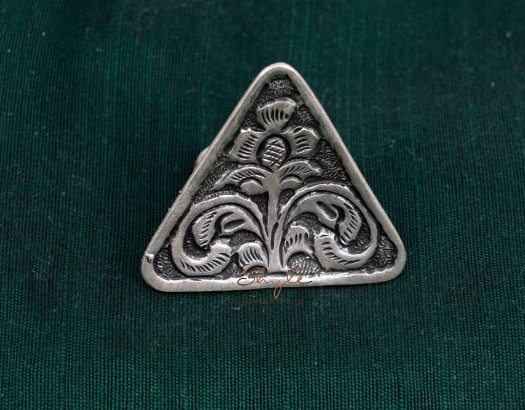 Adya Triangle Chitai Ring | Adya Triangle Chitai Ring · Eternz