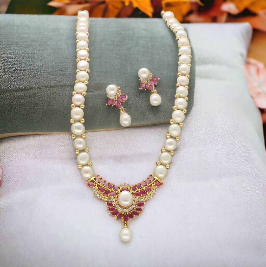 Twinkle Pearl Necklace Set | Twinkle Pearl Necklace Set · Eternz