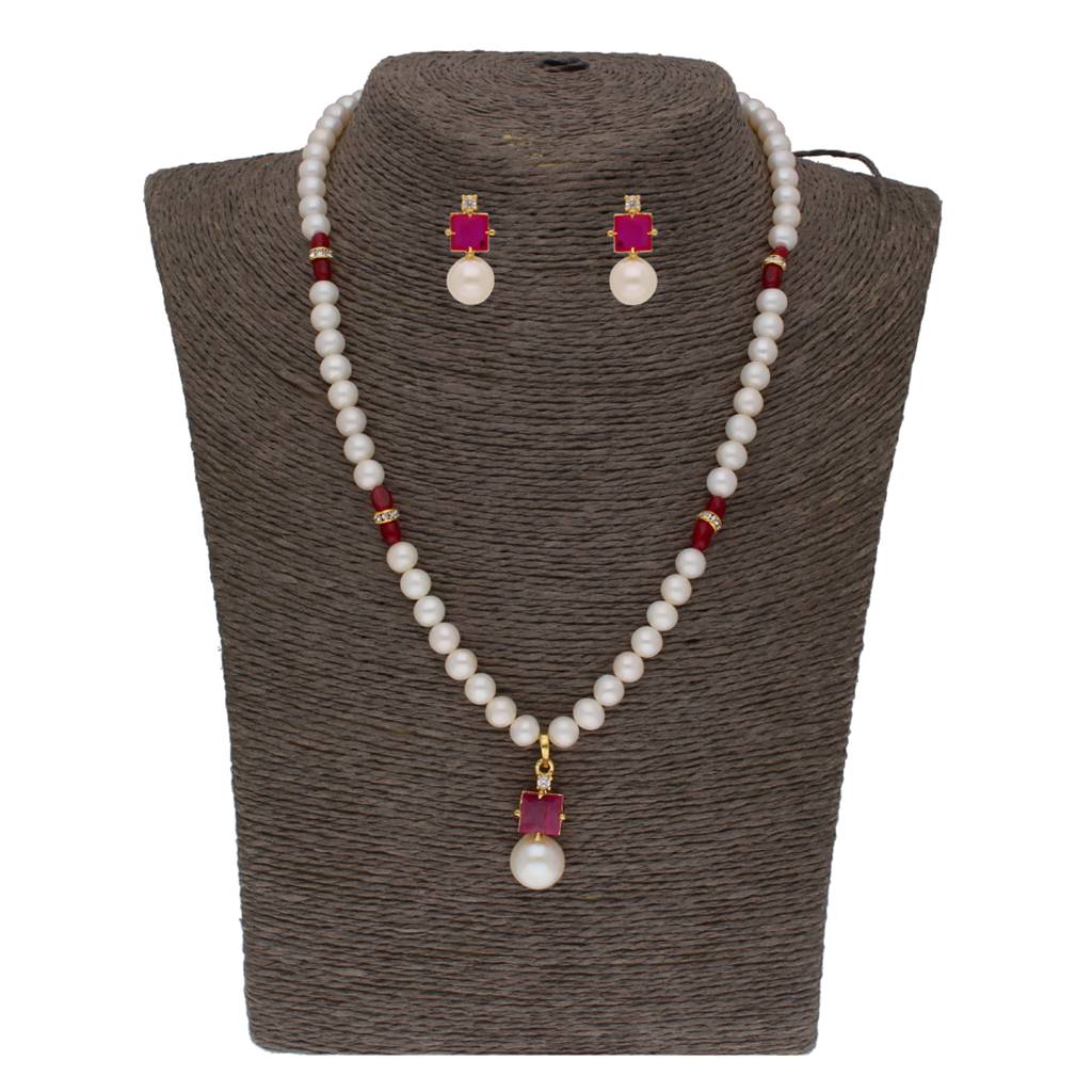 Classic Red Pearl Pendant Set | Classic Red Pearl Pendant Set · Eternz