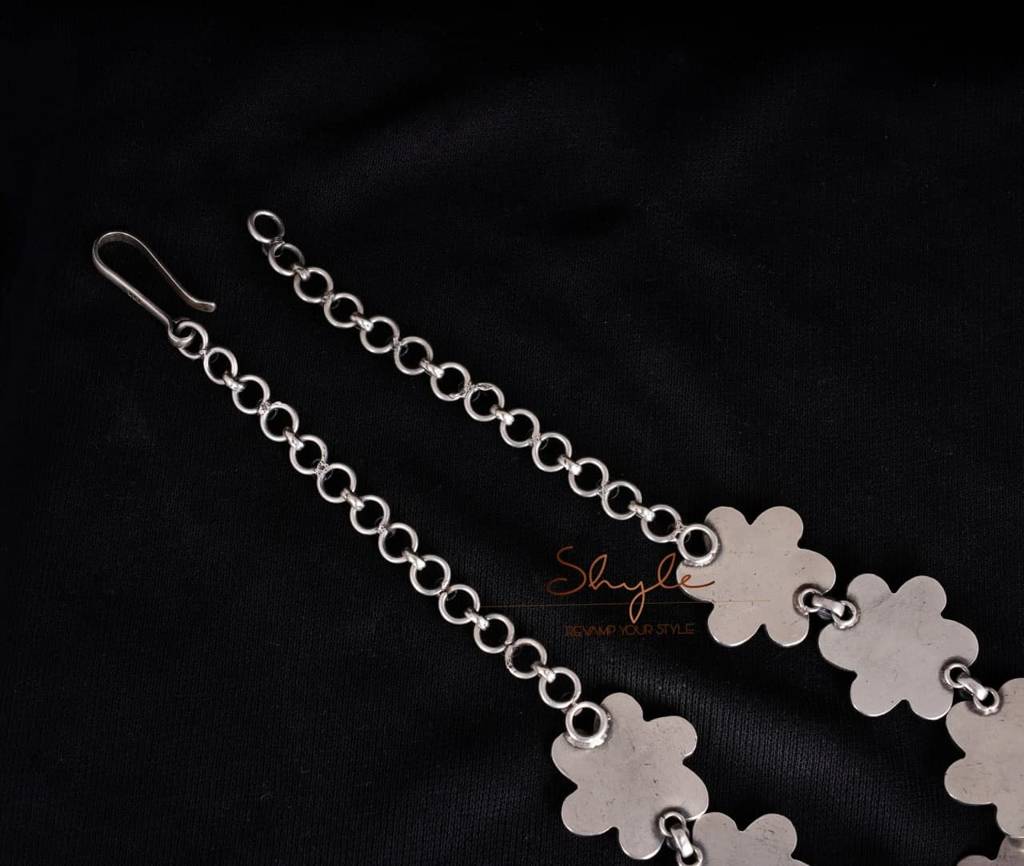 Adya Embossed Flower Sequence Versatile Choker | Adya Embossed Flower Sequence Versatile Choker ...